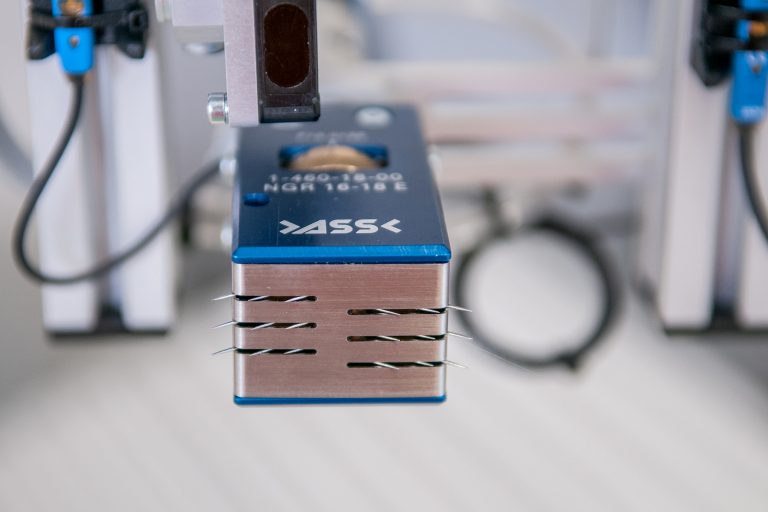 8 Types of End of Arm Tooling Devices for Automation Projects